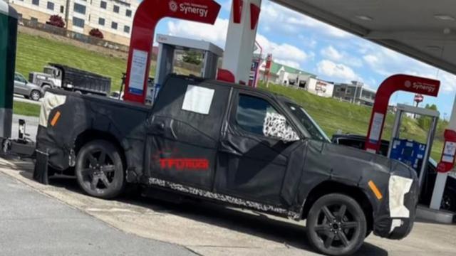 或将采用3.5L V6引擎 全新丰田坦途皮卡谍照曝光