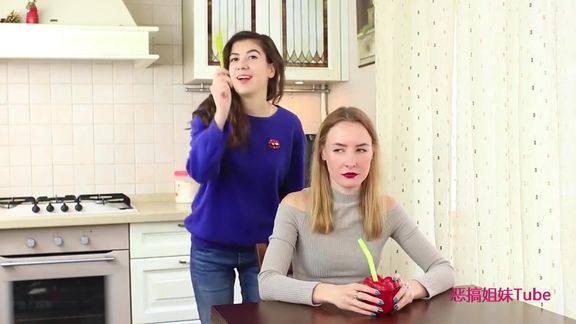 有趣的魔法窍门用杂志为朋友DIY制作文具笔筒,搞笑恶作剧