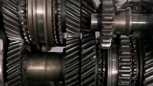 你知道变速箱挂档的原理吗,老师傅来给你讲解一下,这才是高科技!