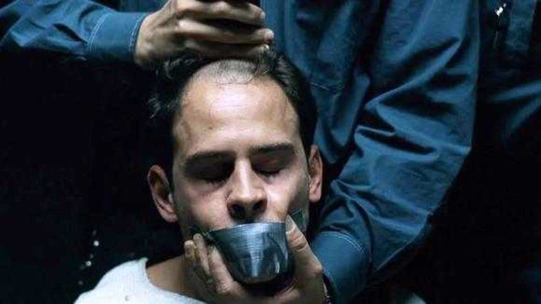 小伙为了4000块参加死亡实验,没想到只用6天,就被逼疯!