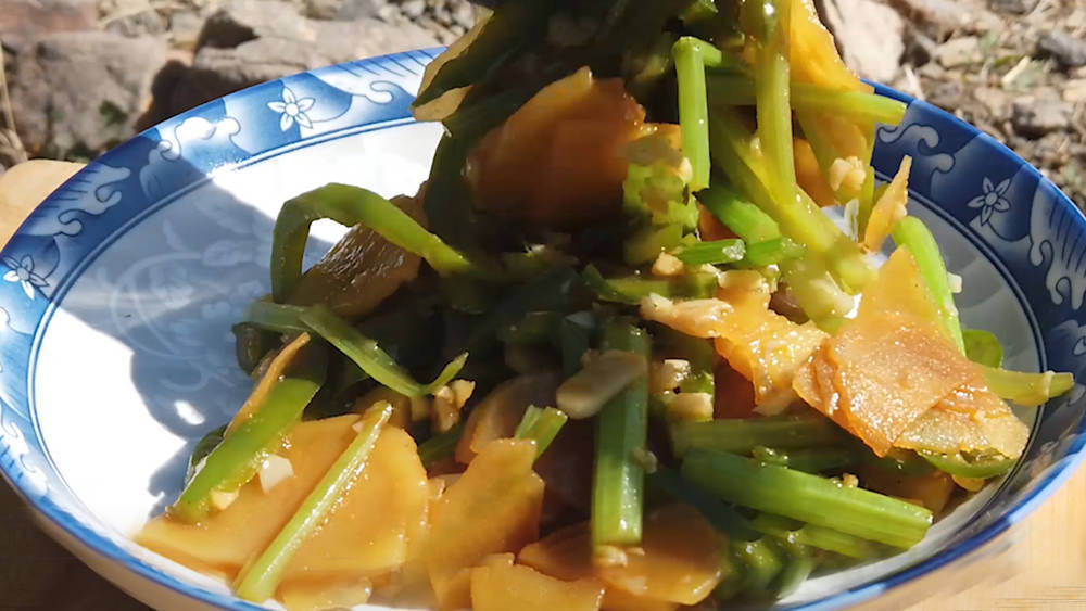 好吃美食简单做,农村小伙教你2分钟做好,健康味美看着就好吃