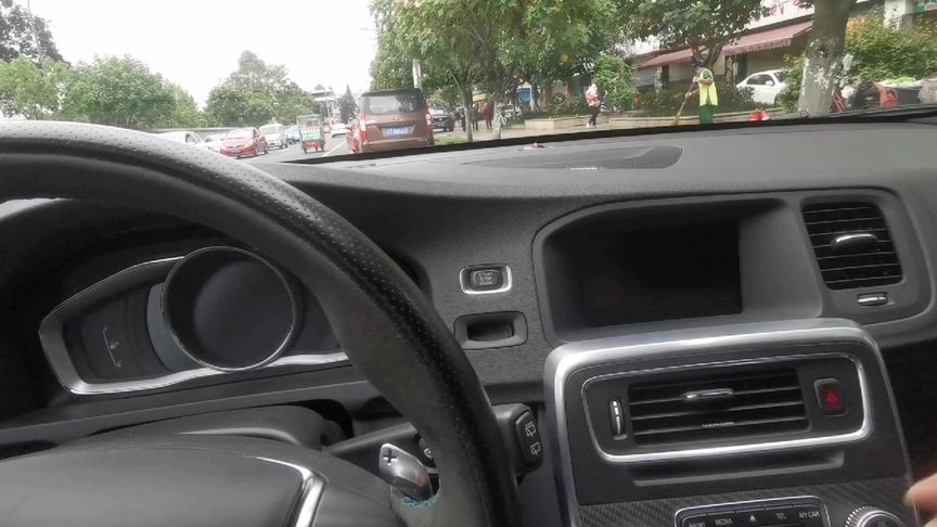 沃尔沃老款车型进入雨刮维修模式的方法