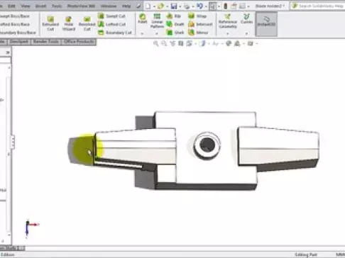 SolidWorks 2015 直升飞机设计视频教程:7.螺旋桨支架2