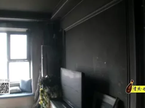 电动车锂电池凌晨爆炸,家中被烧毁,车主心有余悸
