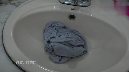 羊绒衫太贵可不能随便洗!这样做,干得快不变形,多穿5年没问题