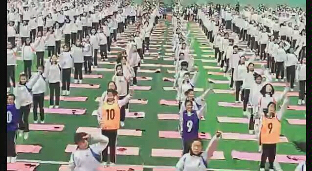 『舞蹈区一股清流』河北省秦皇岛市海港区中小学生2019届田径运动...