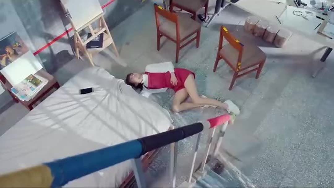 孕妇在家摔倒,总裁发现出手相救