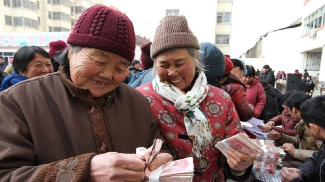 社保这样折现能多拿钱?想清楚这几点,再决定也不迟!