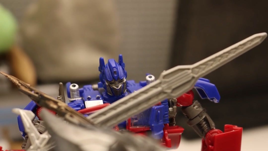 变形怪兽 第1集 擎天柱大战威震天