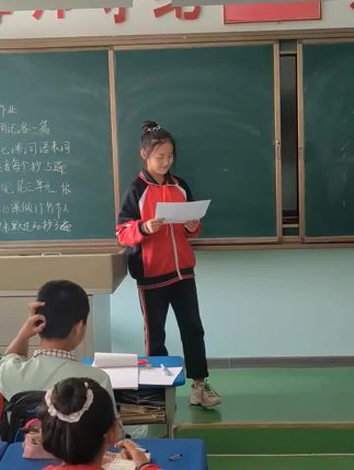 开学了.戏精学生模仿老师上课.内容极度真实!#校园生活 #上课日常 #...