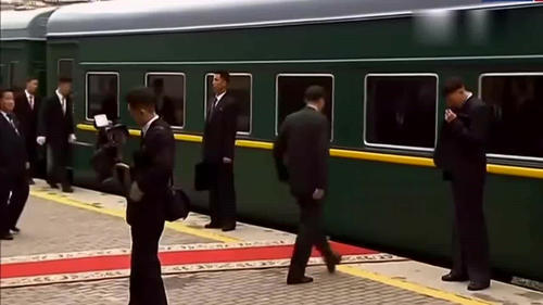 这是我见过的最牛,最高大上的绿皮车,一看就知道是大人物来了