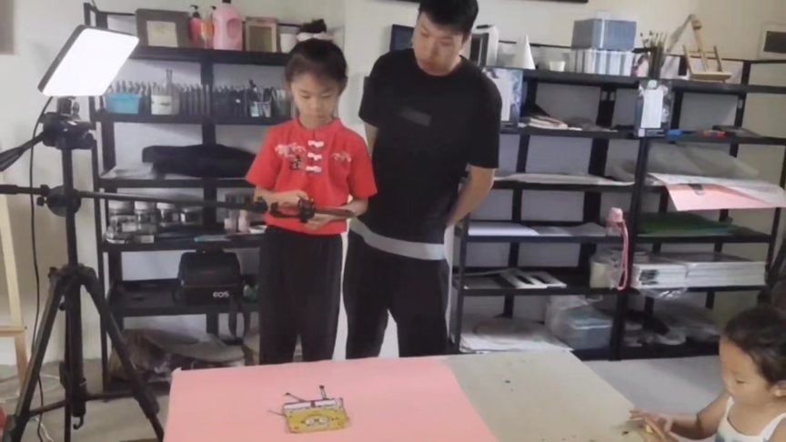 海绵ߧ�宝宝来了!#艺术培训 #教育培训 #少儿美术教育 #定格动画