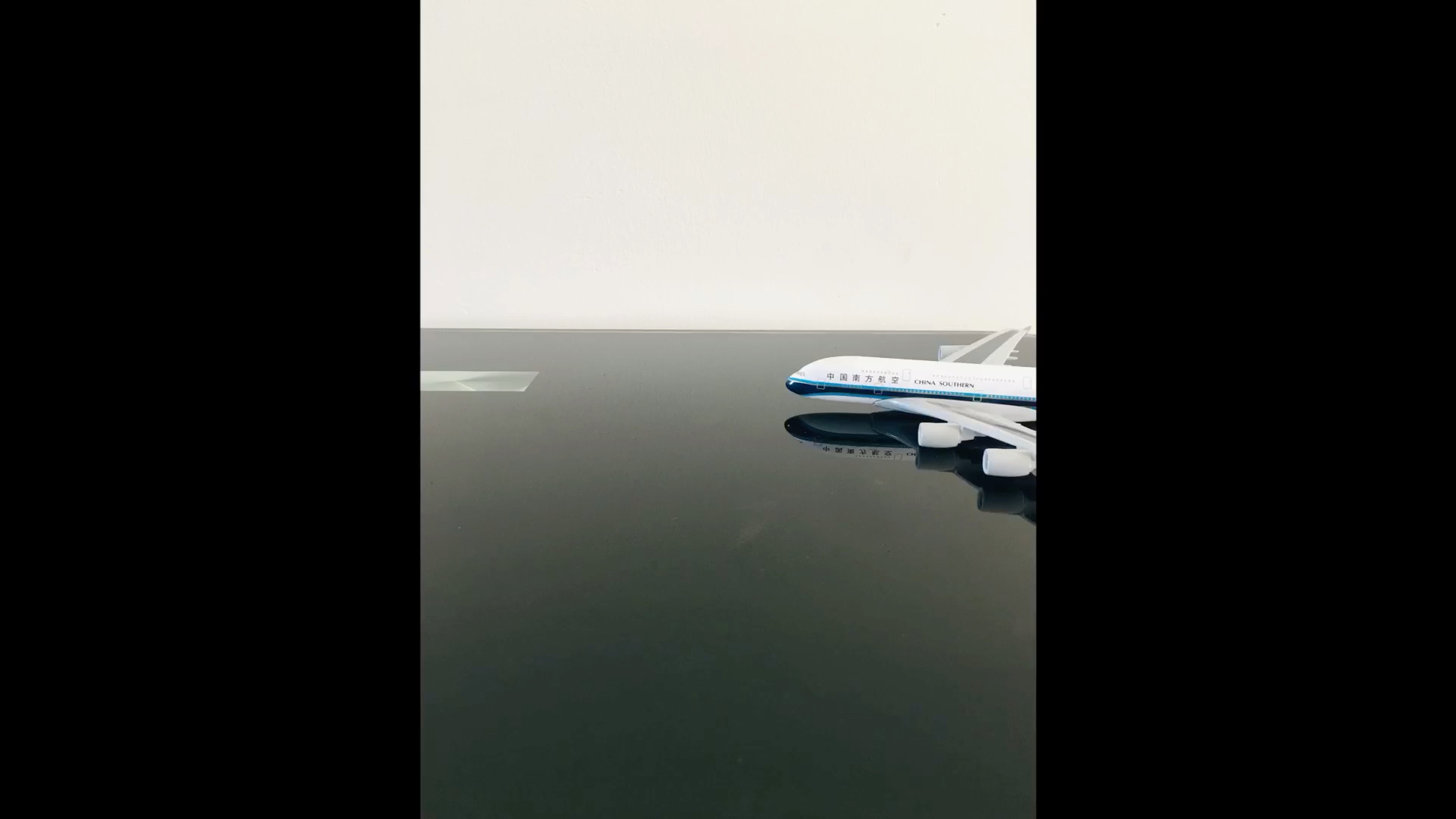 第一次做定格动画-飞机模型