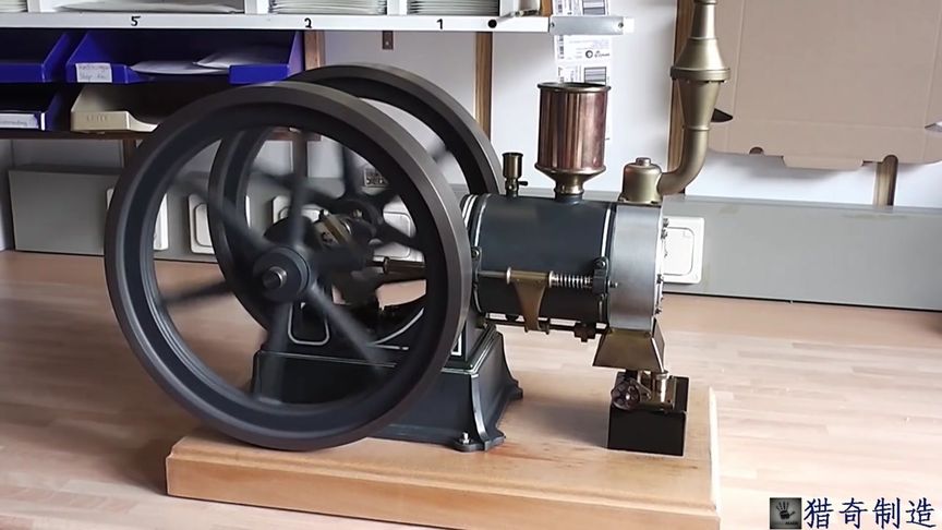 能运转的蒸汽机模型