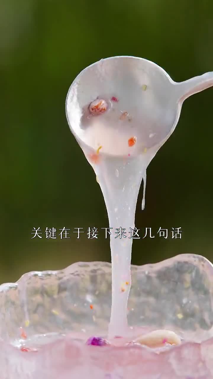 天气冷了,早上喝一碗清甜细腻的藕粉羹,饱腹又温暖 坚果藕粉羹推荐
