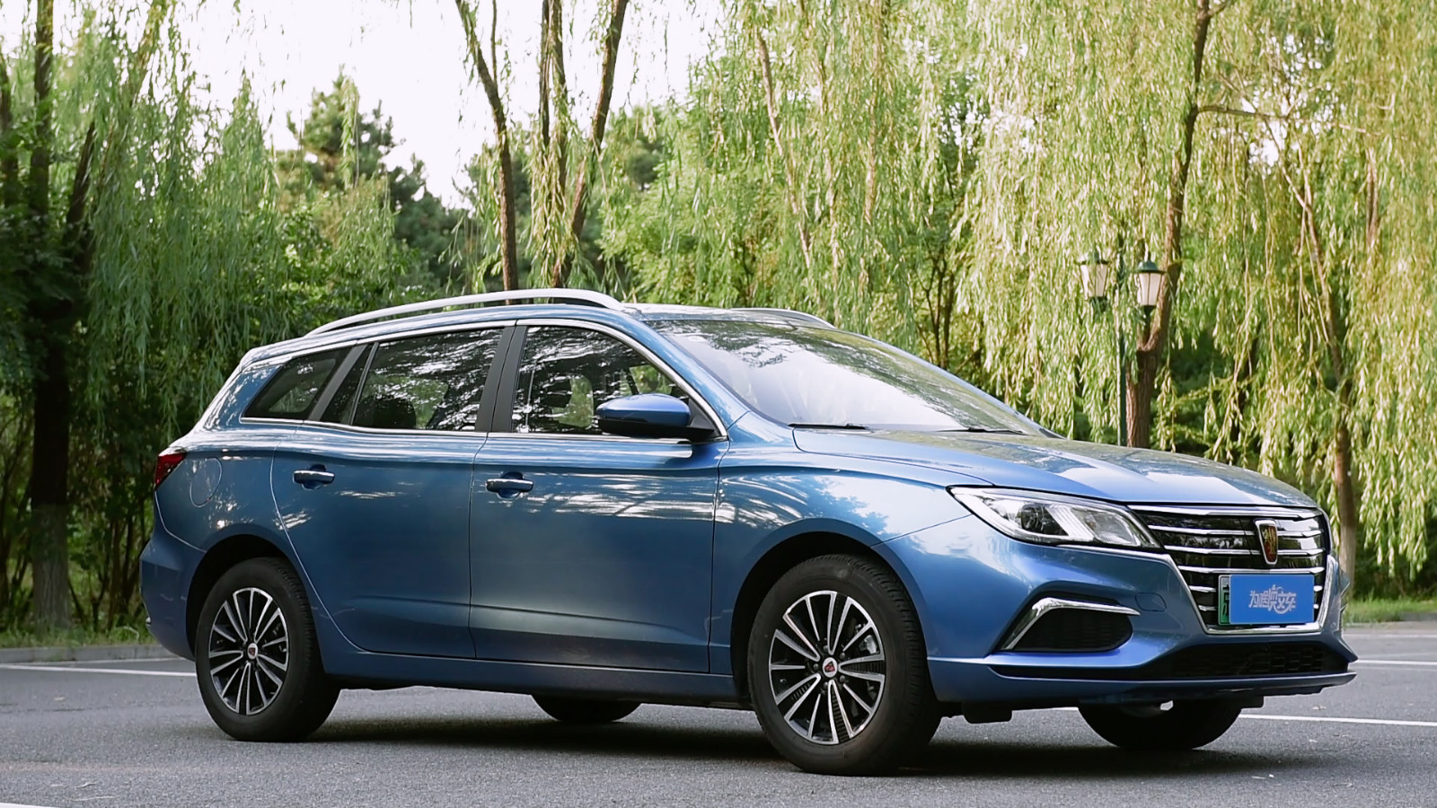 享受高科技的便利,荣威Ei5车机连接行车记录仪