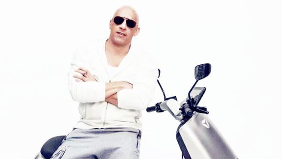 范迪塞尔为国产电动车拍摄时尚TVC,这广告打的我都想买一辆