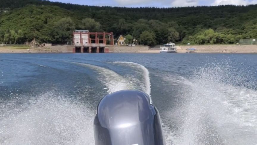 镜泊湖,中国最大、世界第二大高山堰塞湖