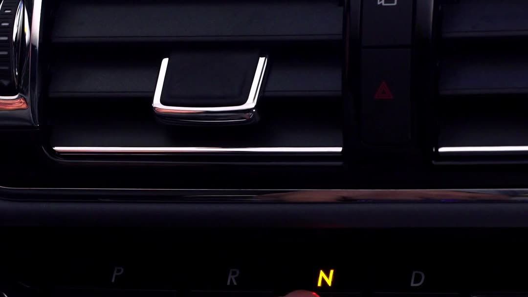 钢琴键式电子换挡,“指点”大时代!