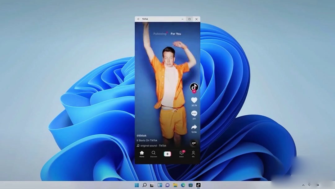 夏初の新闻两分钟:微软正式发布Windows 11操作系统