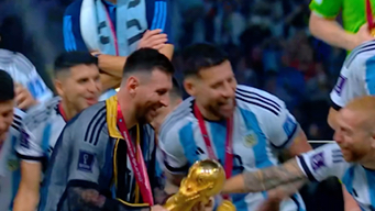 全场比赛结束,阿根廷战胜法国,夺得世界杯冠军