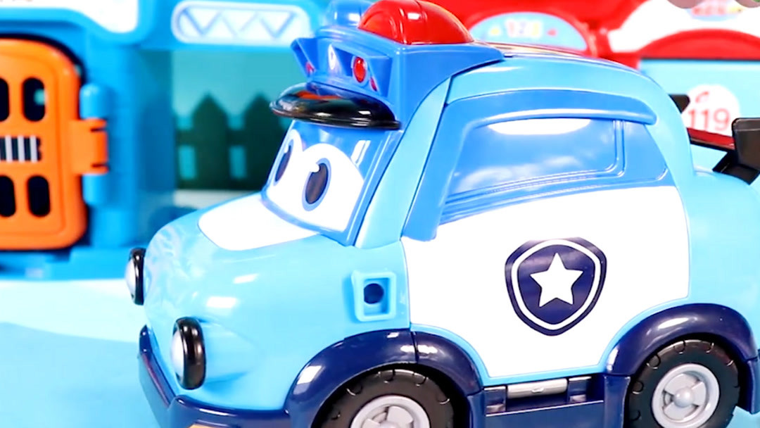 亲子小课堂:百变校巴 歌德变形场景系列玩具