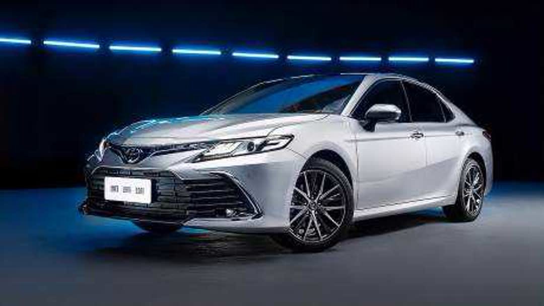 新车快讯|全新凯美瑞上市17.98万起售,配全液晶仪表、车载微信