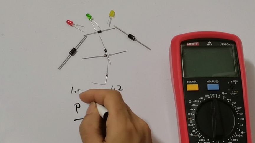 第三节二极管介绍和测量好坏慢慢了解电子元器件