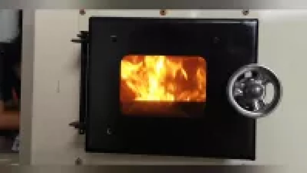 取暖炉工作原理 可连接暖气片地暖 知浴采暖炉堪比集中供暖 符合环保...