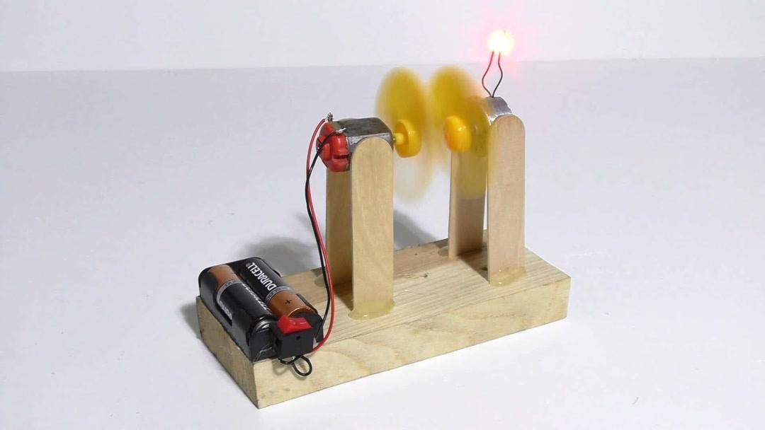 DIY手工制作:自制风力发电机模型,这创意太赞了,涨见识了