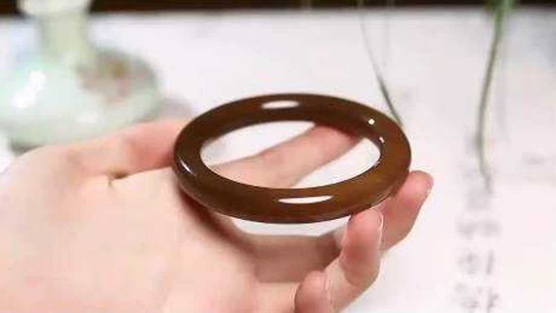 市场上五位数的和田玉是什么样子？珠宝店老板带你了解