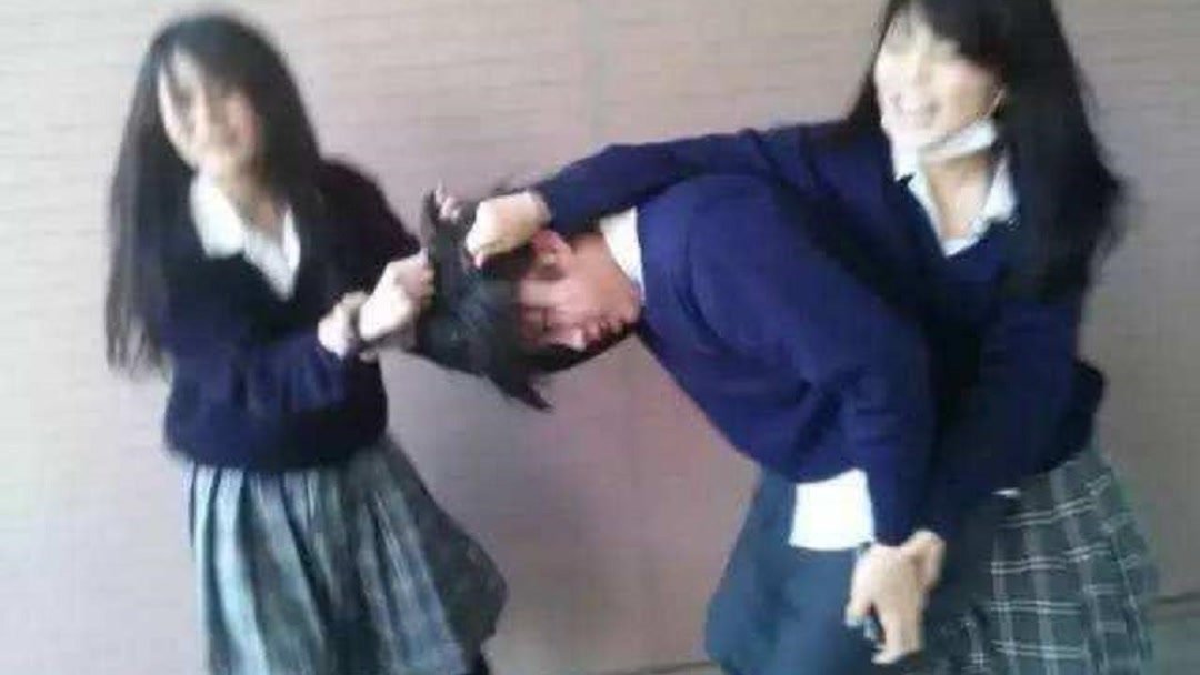 为什么“校园欺凌”,不会发生在学霸身上?网友:谅他们也不敢