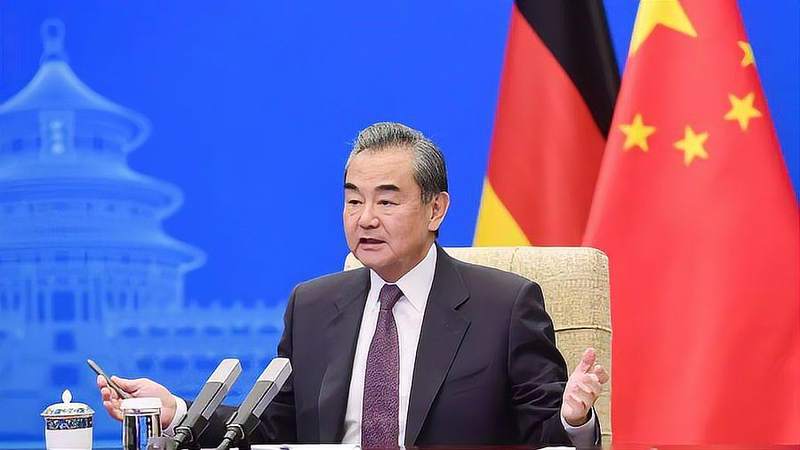 全球目光紧盯!王毅当着德外长面直白警告日本,这些话字字千钧