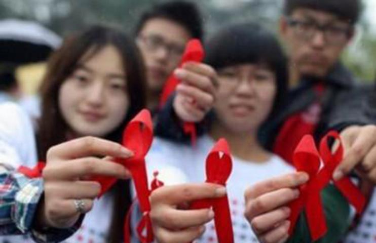 中国存活艾滋病感染者约125万 性传播是主要传播途径
