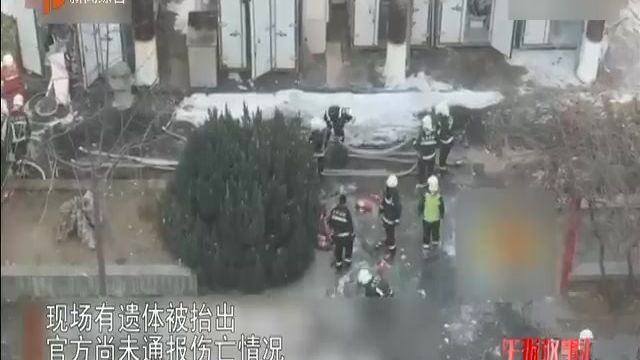 北京交通大学一实验室爆炸,消防部门全力处置,有学生遗体被抬出