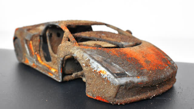 国外大神秀操作,修复一辆兰博基尼模型,网友:确定还是之前那一台?