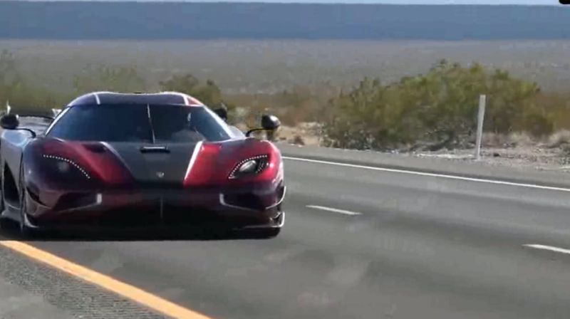 柯尼塞格比布加迪还牛?驾驶员也是不要命“贴地飞”