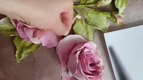 大师做的石膏浮雕画,做法和蛋糕师很相似,我看着看着就饿了!