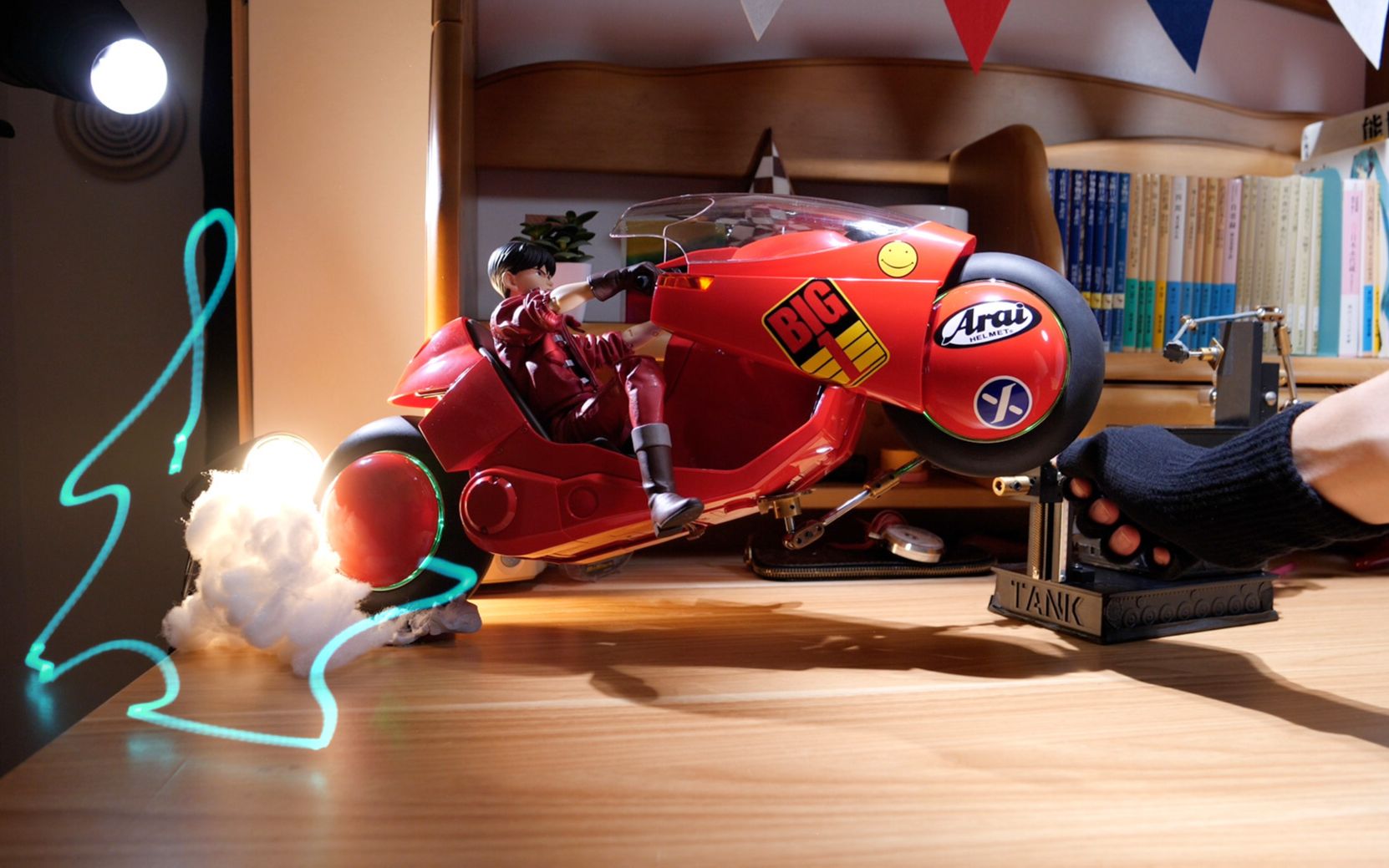 【阿基拉】从手办开箱到拍摄制作 复刻名场面的定格动画制作全过程...