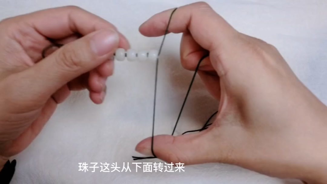 怎样串珍珠项链手链,珠子之间打结教程