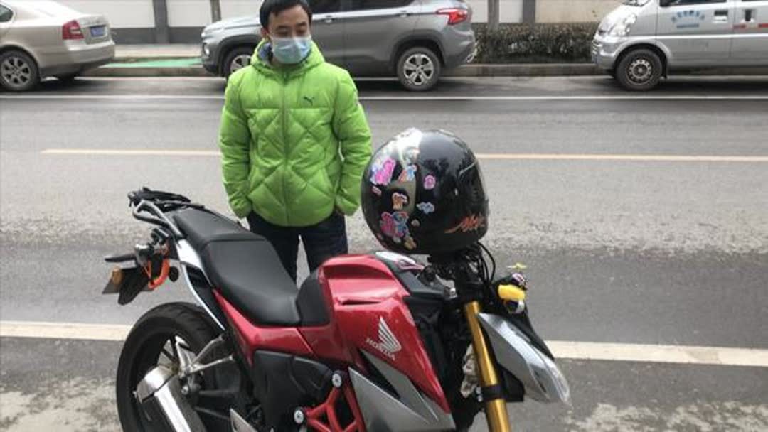 车主分享五羊本田cb190r暴风眼摩托车优缺点 座高亲民 换挡平顺