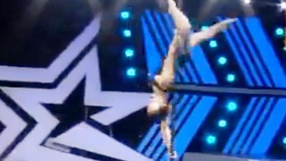 山东建筑工人自学钢管舞跳的抚媚妖艳令人赞叹