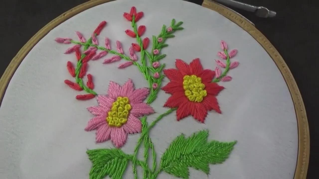 手工刺绣教学,简单小花图案的刺绣方法!
