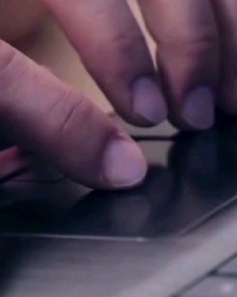 #电影解说# 小伙意外获得一个如意鼠标,凭借鼠标可以操控现实,从此...