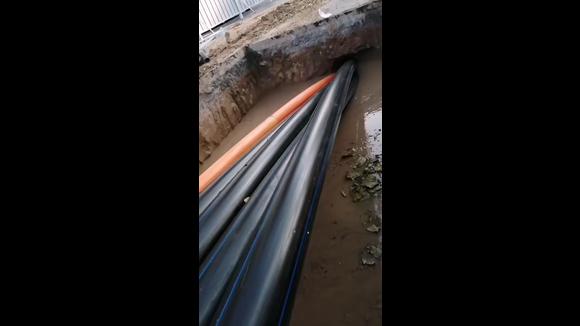 电力管道托管中