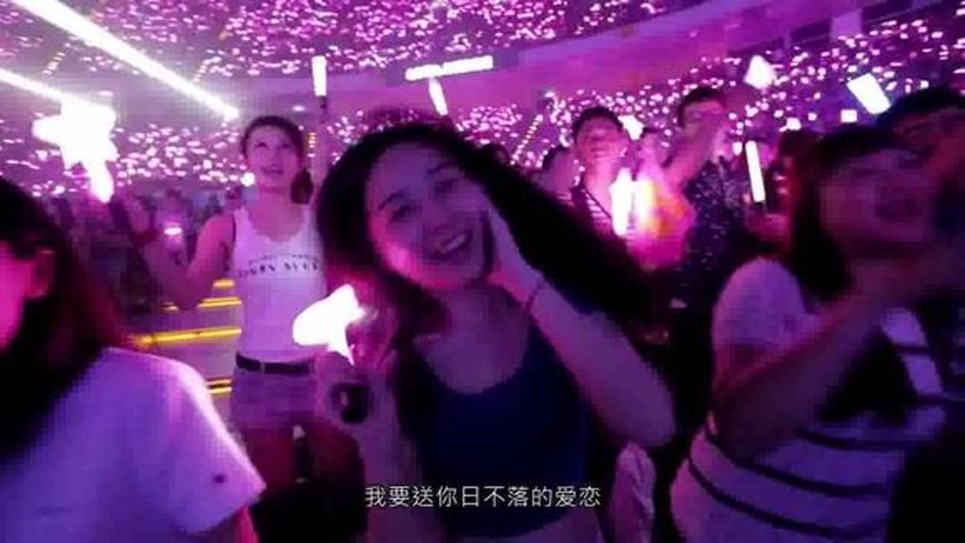 蔡依林巡回演唱会现场唱《日不落》劲爆热舞,现场气氛嗨翻了!