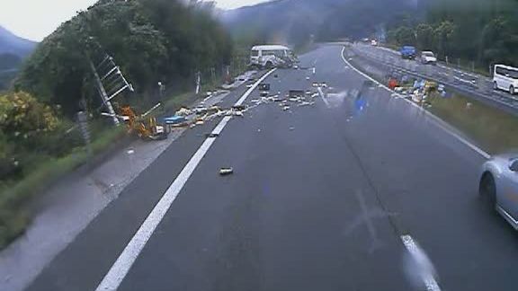 超恐怖!日本的公路车祸!行车记录_高清