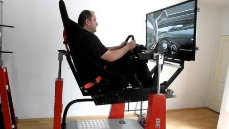 超逼真世界首款180度4D赛车模拟器