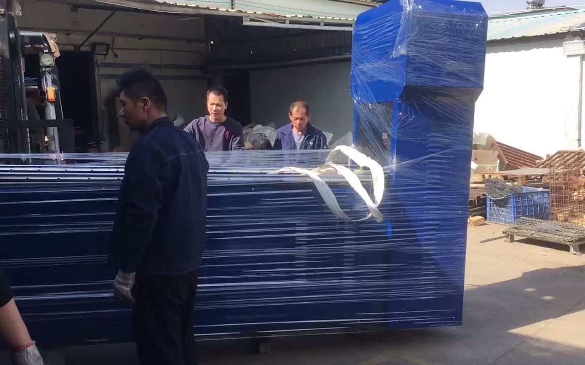 锌钢护栏自动化设备生产厂家红九州 单工位自动冲孔切断机出货中