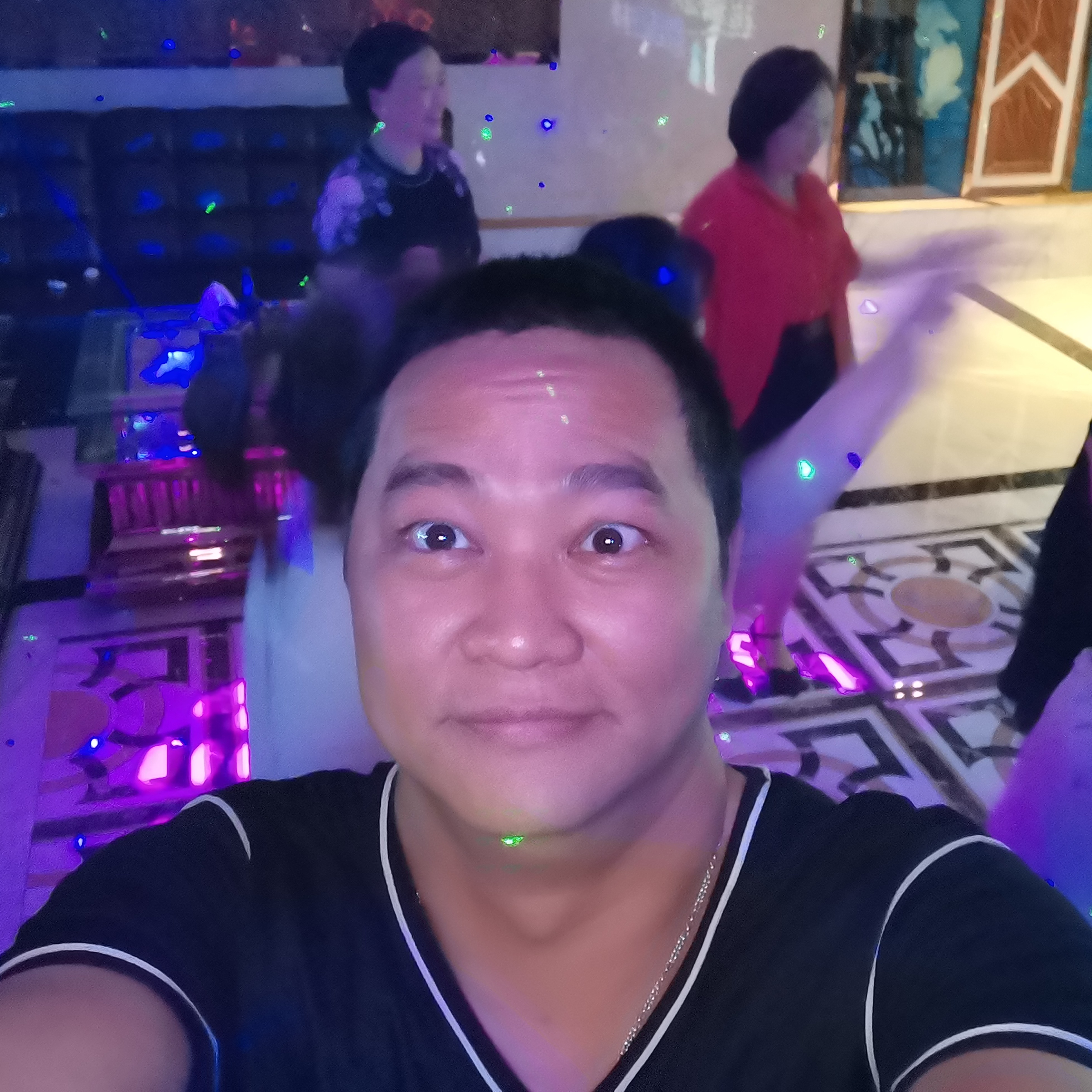自驾游中玩路亚 